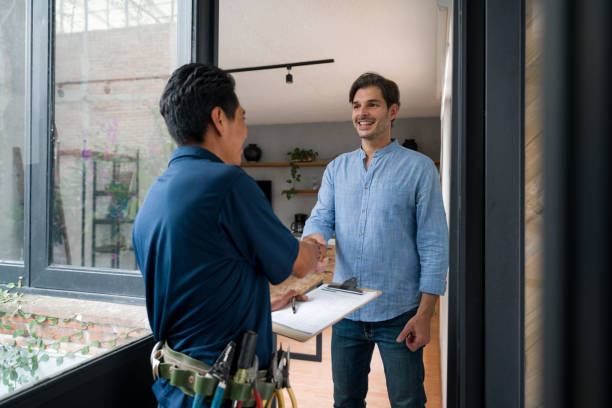 Affordable Door Repair Service in Anoka, MN | Call (860) 758-1032